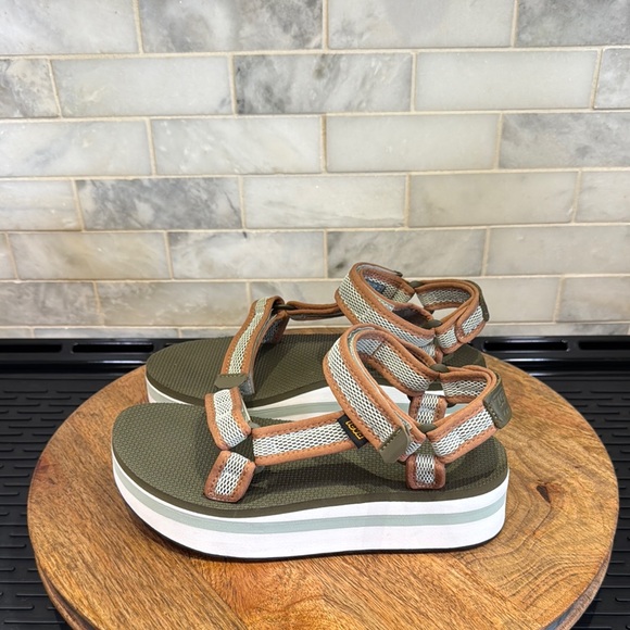 Teva | Shoes | Teva Flatform Universal Mesh Olive And Tan Platform ...